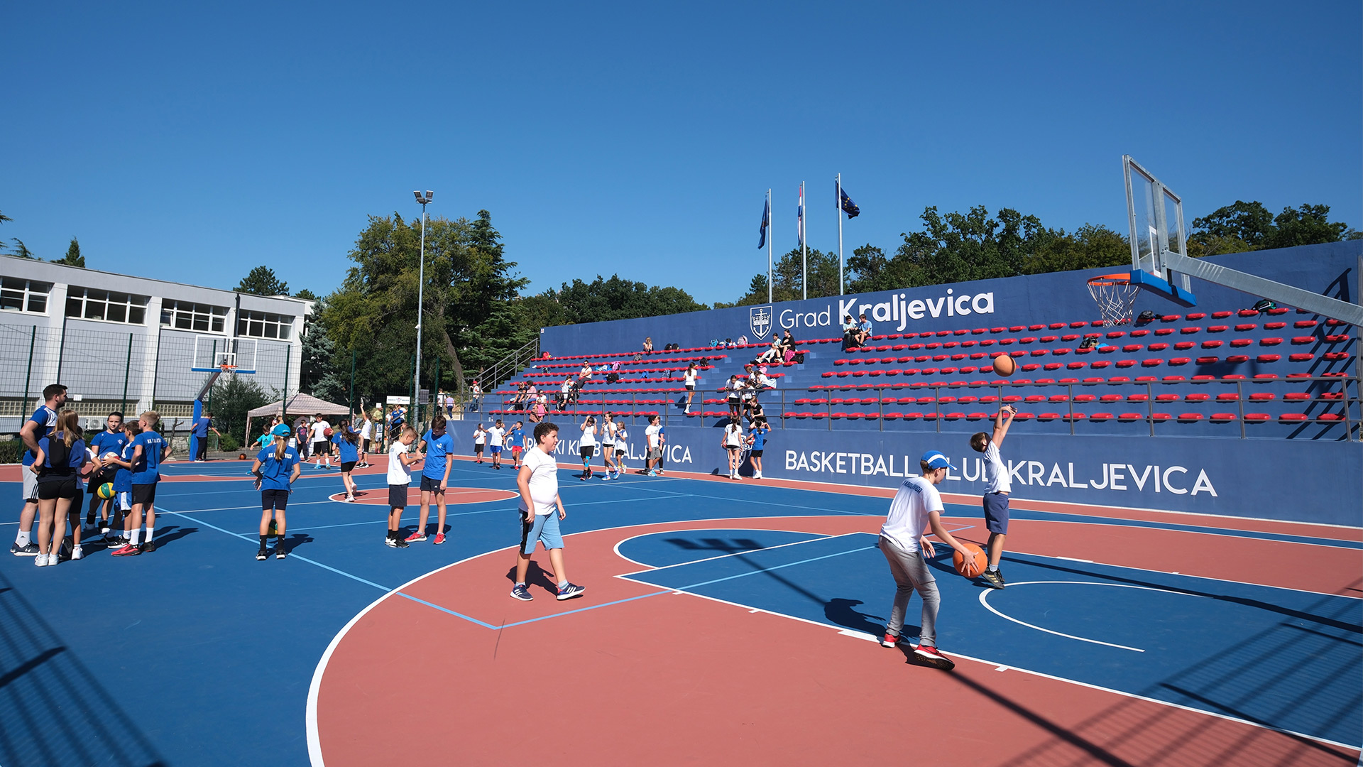 Svečano otvoreno prekrasno košarkaško igralište u srcu Kraljevice ...